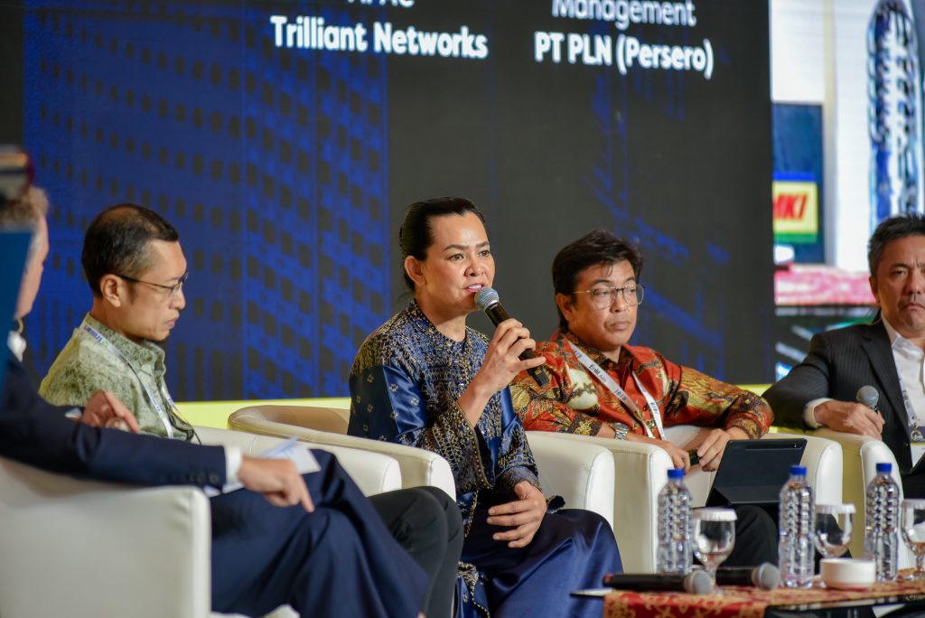 Banpu CEO Receives “Female Executive of the Year” from Power & Energy Awards 2023 – บริษัท บ้าน ...